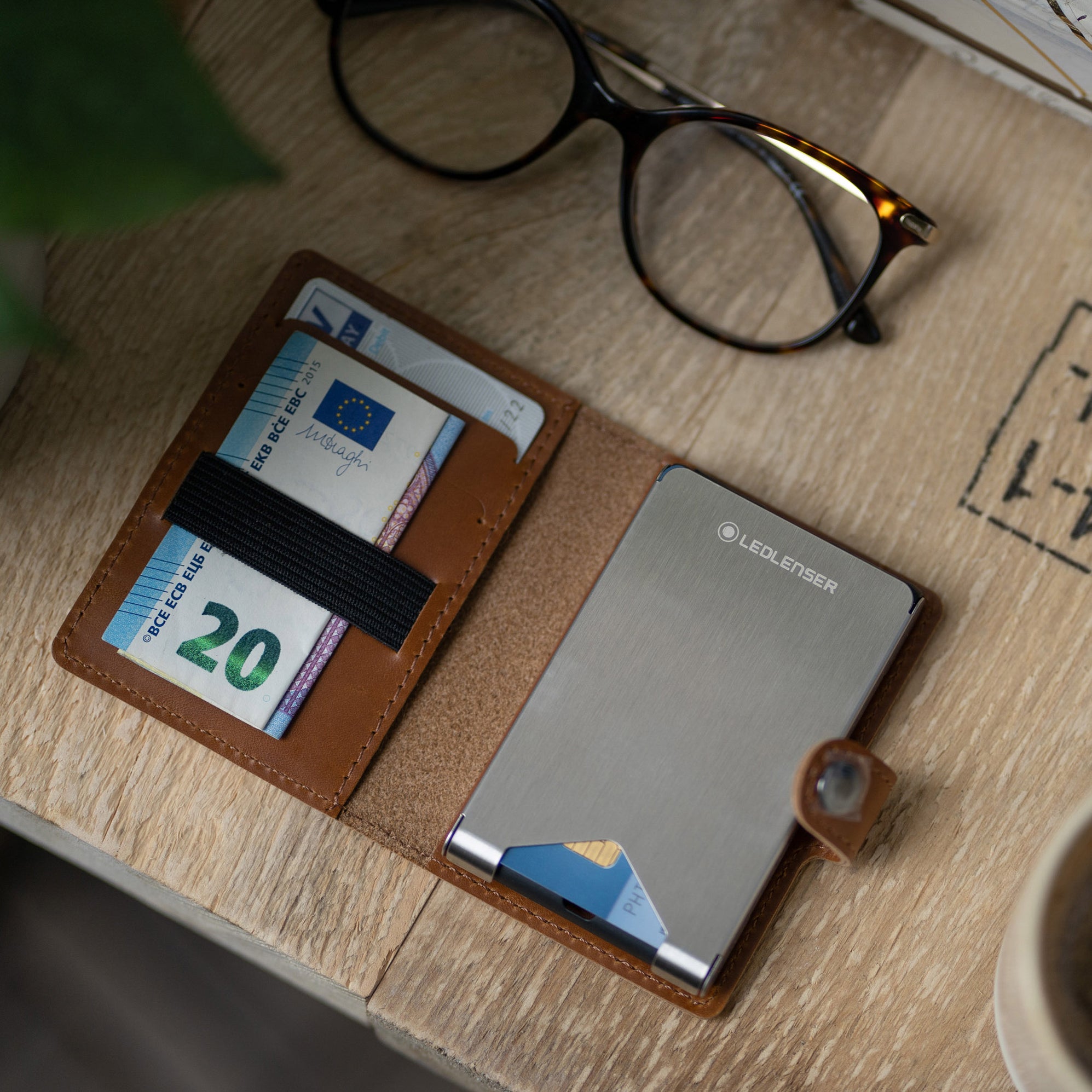 Ledlenser Lite Wallet Leder-Geldbörsen • Sonstiges bei LEDs.de